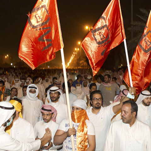 Kuwait offers plan to buy foreign citizenship for Bedoon - Al-Monitor ...