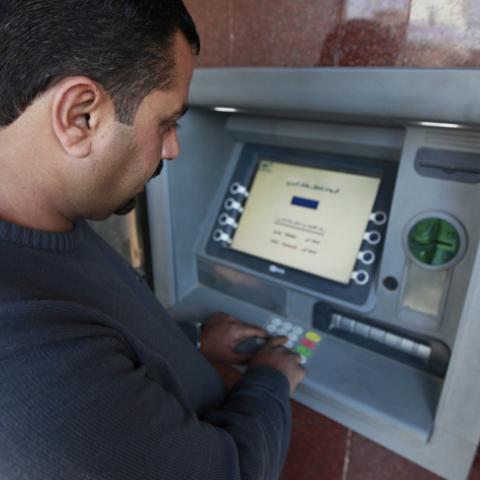 Budget failure creates more economic woes for Iraq - Al Monitor: The ...