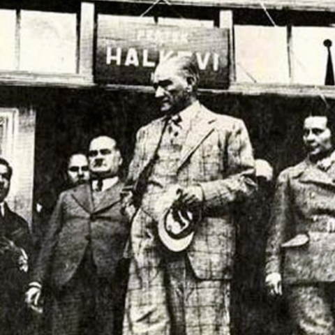 Turkish anarchists turn to Kemalism - Al Monitor: The Pulse of the ...