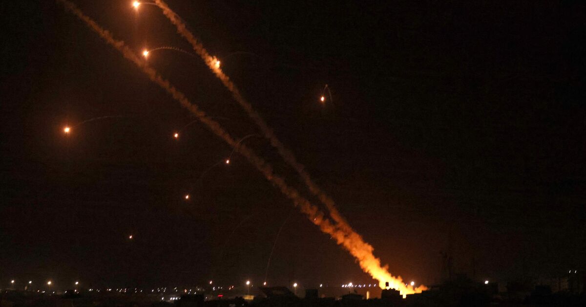 1,000 rockets from Gaza fired at Israel overnight - AL-Monitor: The ...
