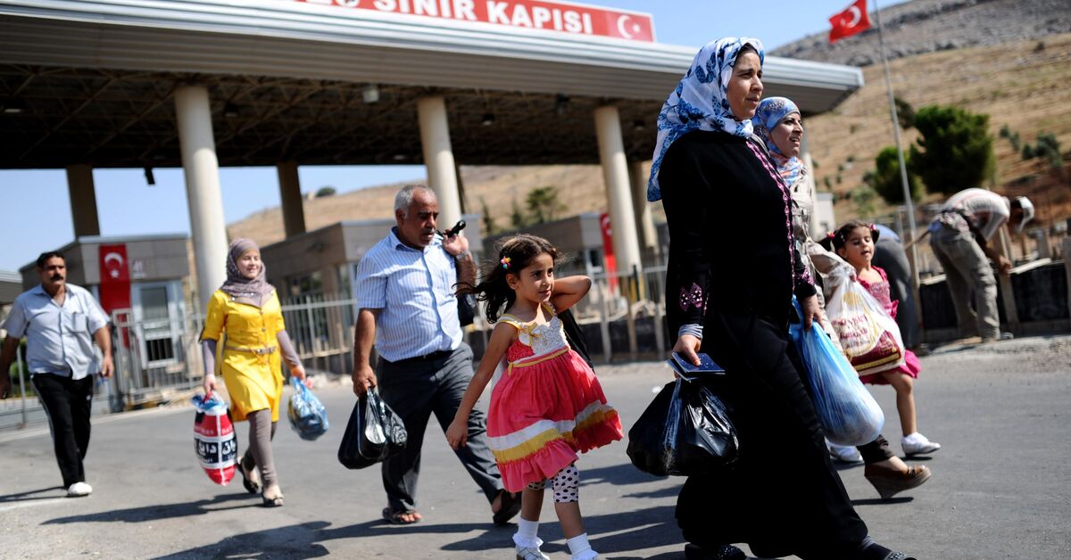 Why are Syrian refugees returning from Turkey? - AL-Monitor: The Middle ...