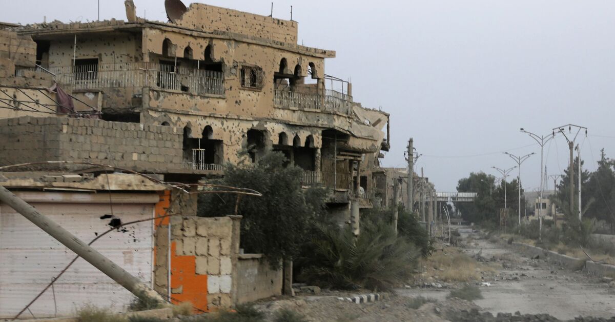 Two Iranian military advisers killed by IS in Syria - AL-MONITOR: The ...