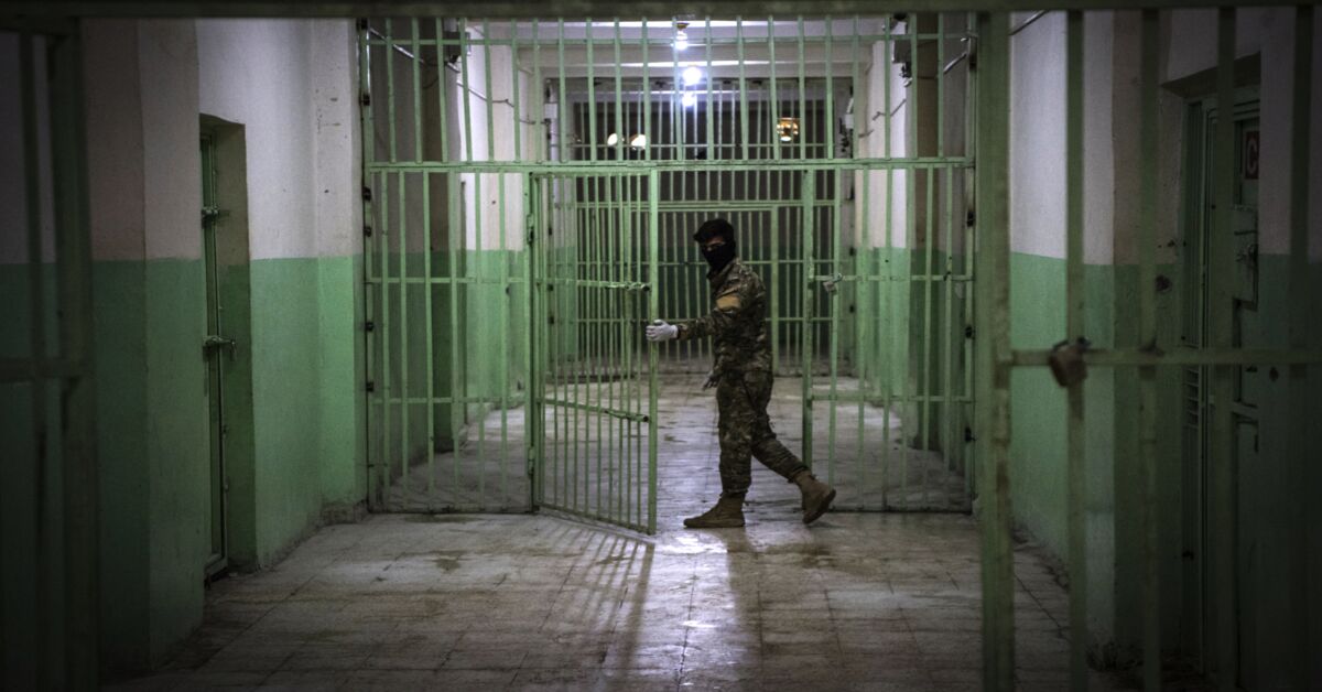 Iranian forces in Syria establish new prison in Raqqa - AL-Monitor: The ...