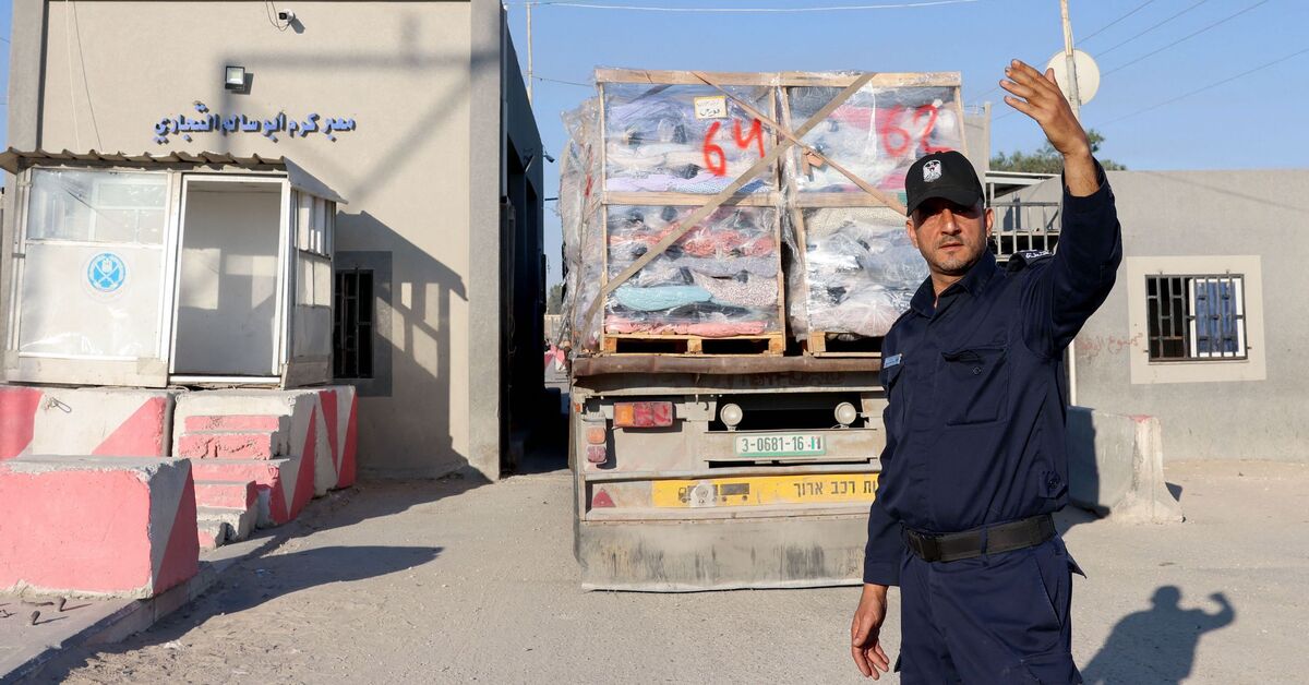Israel permits additional goods to enter Gaza - AL-Monitor: The Middle ...