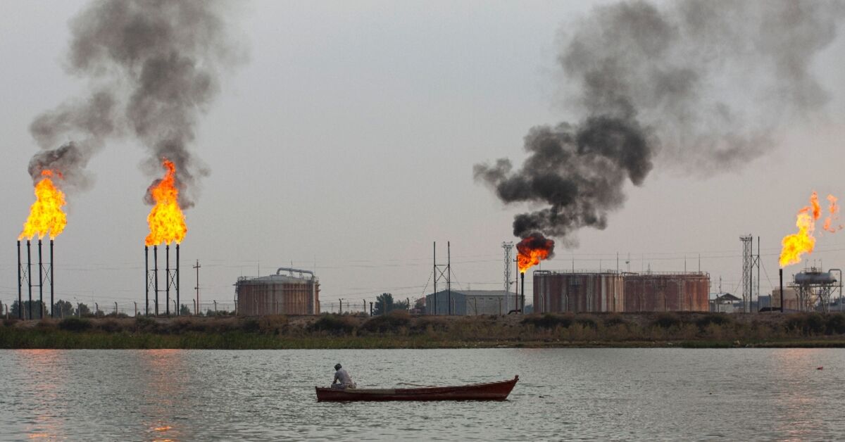 Long road ahead for Iraq pledge to phase out gas flares - AL-Monitor ...