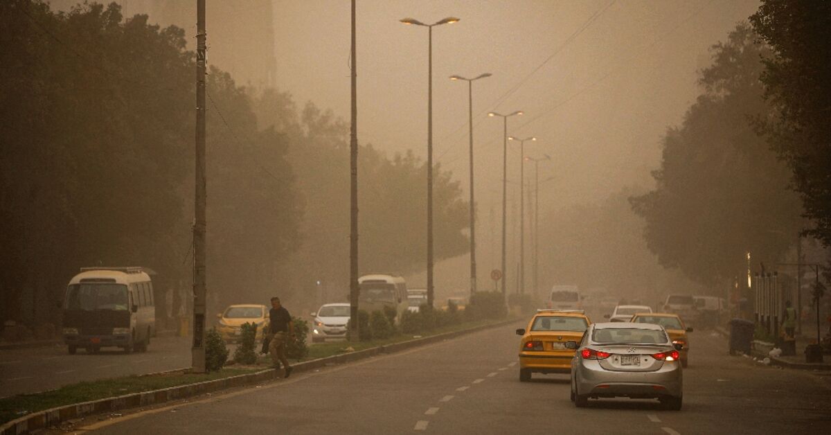 Dust storm covers Iraq for second time in a week - AL-Monitor: The ...
