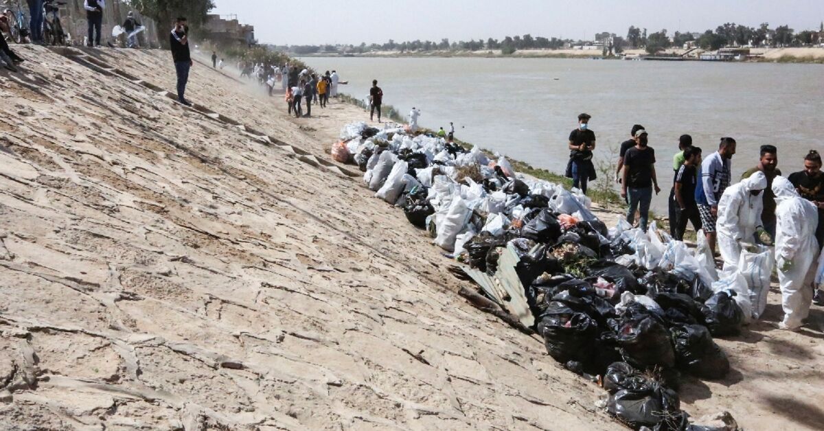 Iraqis clean up river as first green projects take root - AL-Monitor ...