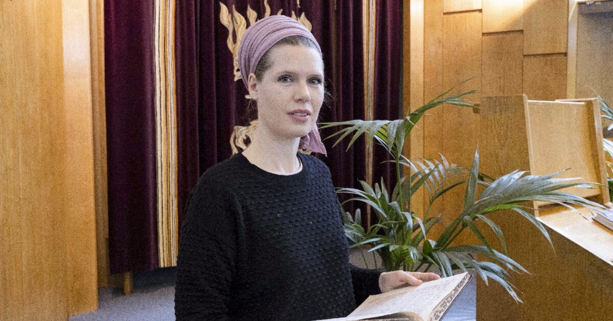 Christian-born female rabbi shakes up Jewish Orthodoxy - AL-Monitor ...