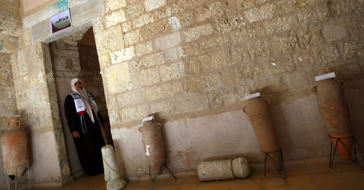 Archaeologists revive old, abandoned houses in Gaza - AL-Monitor: The ...