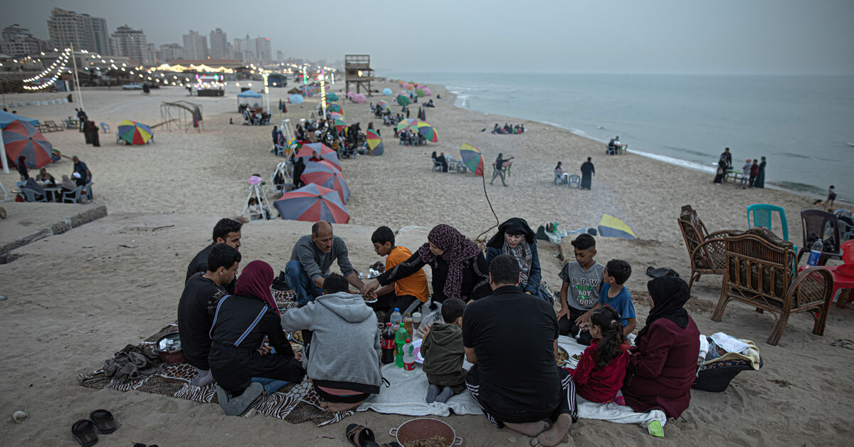 Gaza beach erosion portends environmental catastrophe - AL-MONITOR: The ...