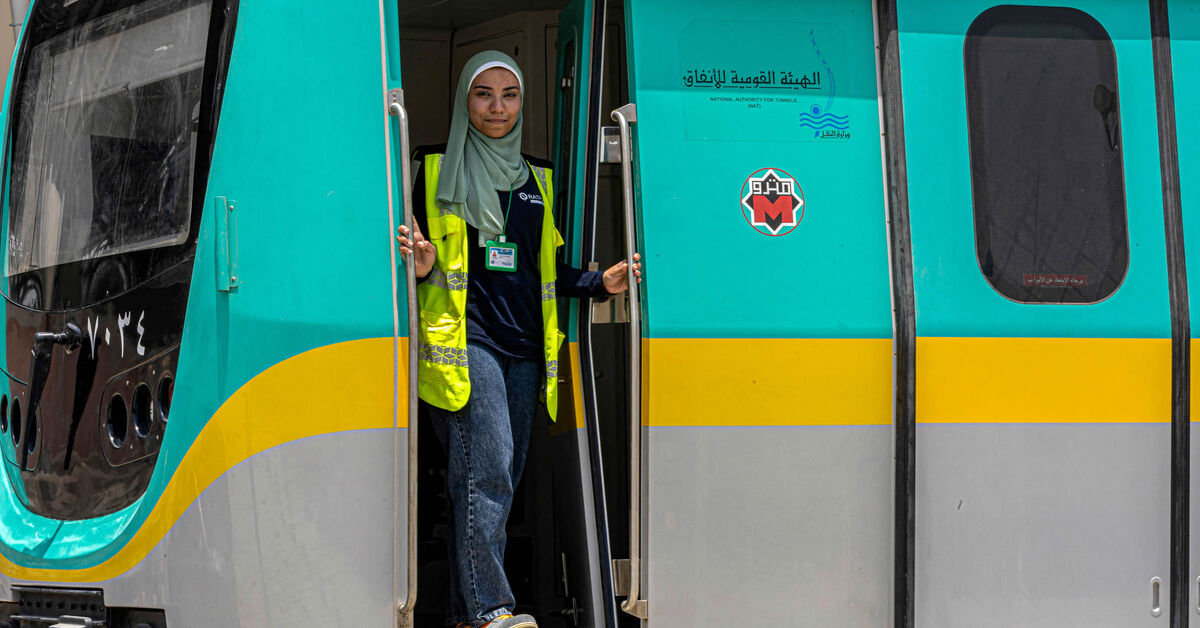 Meet Cairo’s first female metro train drivers - AL-Monitor: The Middle ...