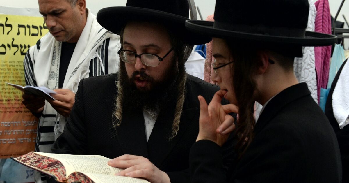 Defying warnings, Jews embark on Ukraine pilgrimage - AL-MONITOR: The ...