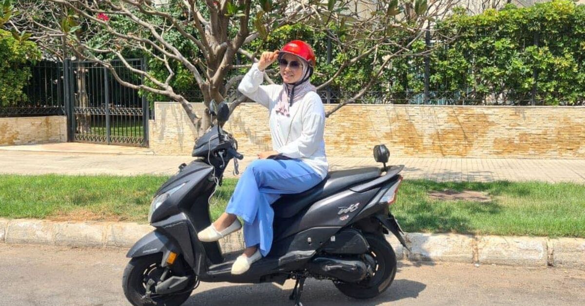 More Lebanese women dodge fuel shortage on motorcycles - AL-MONITOR ...