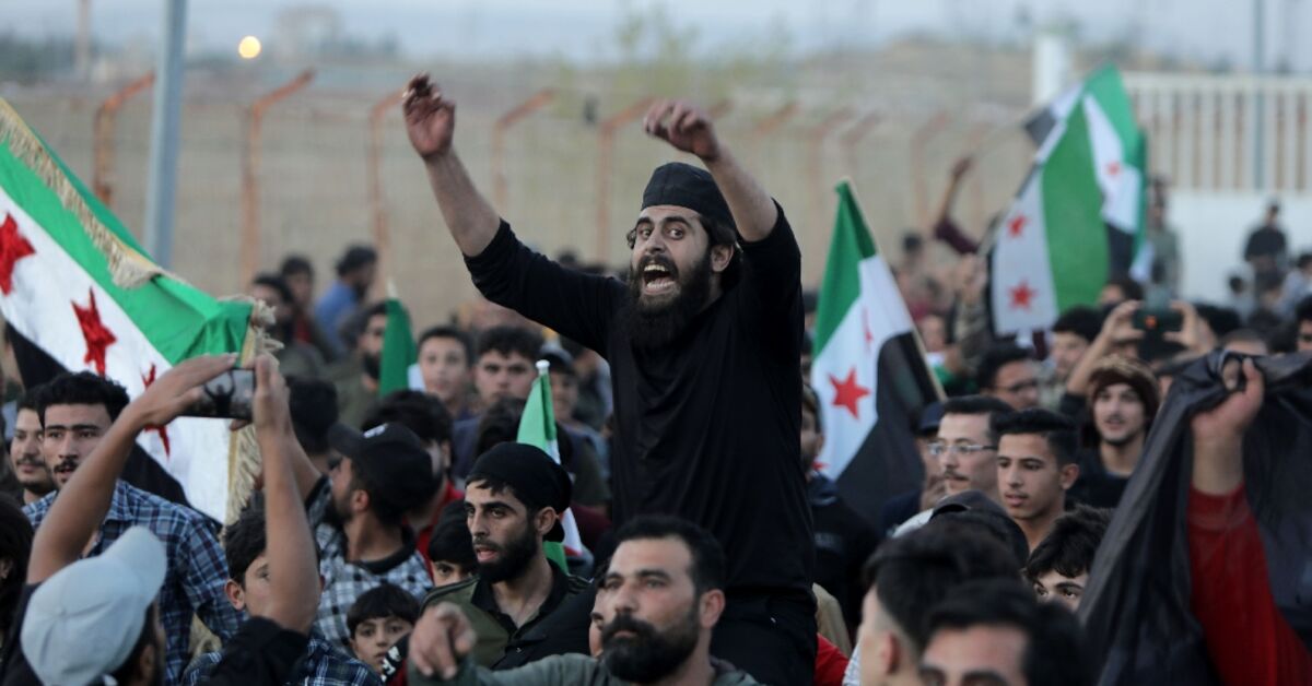 Former Qaeda affiliate's Syria advance: what we know - AL-Monitor: The ...