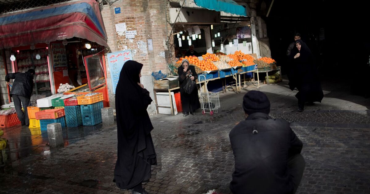 Inflation continues to rise in Iran - AL-Monitor: The Middle Eastʼs ...