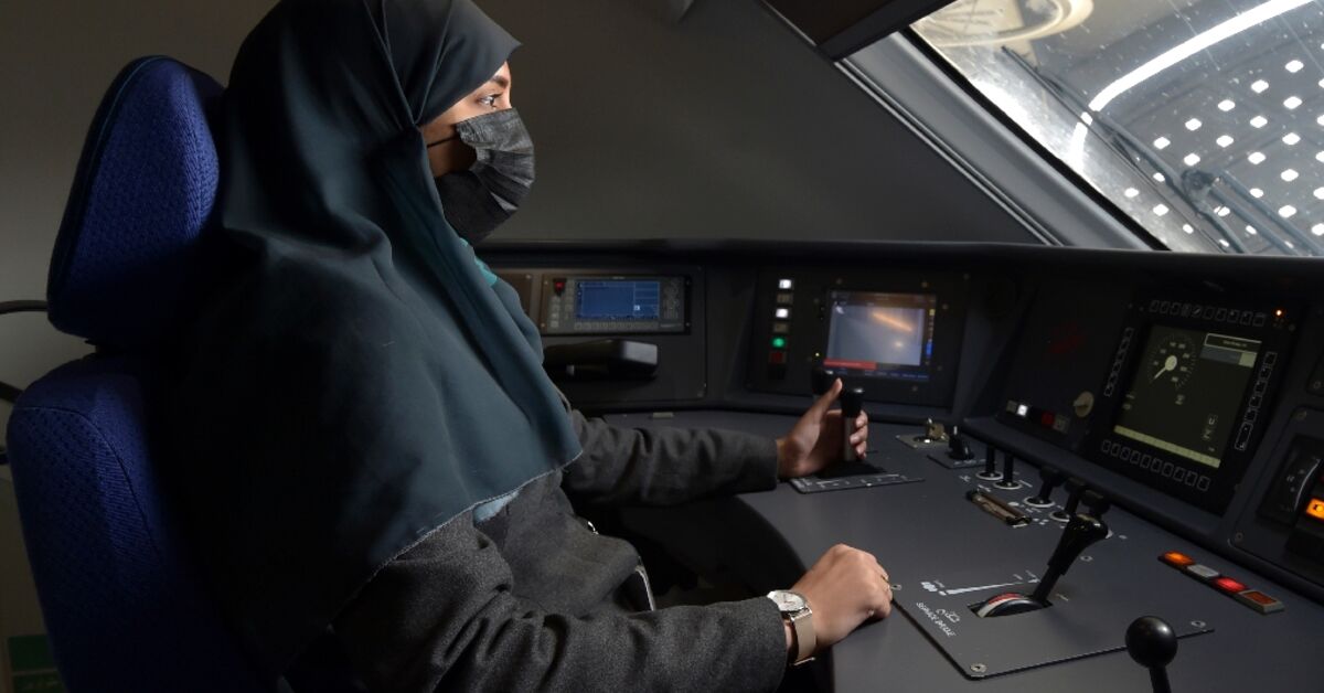 Women drive fast train to Mecca as Saudi workforce evolves - AL-Monitor ...