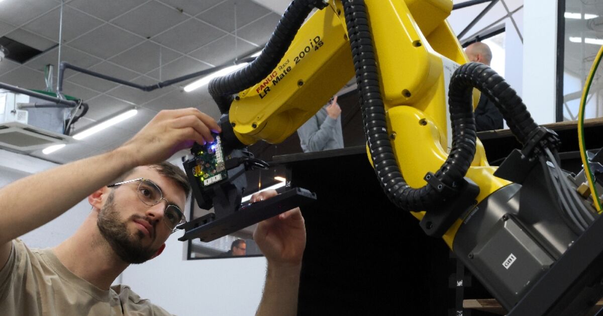 Israeli firm deploys robots to speed up online shopping - AL-Monitor ...