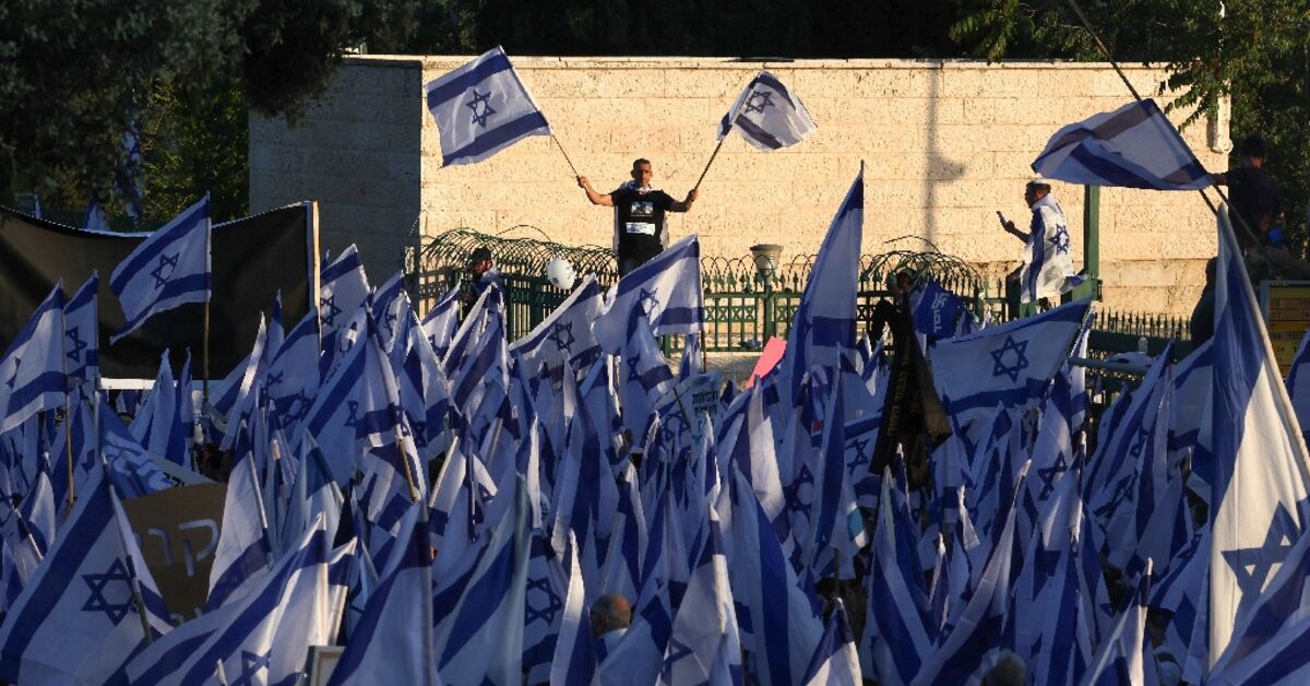Thousands of Israelis rally to back controversial reforms - AL-Monitor ...