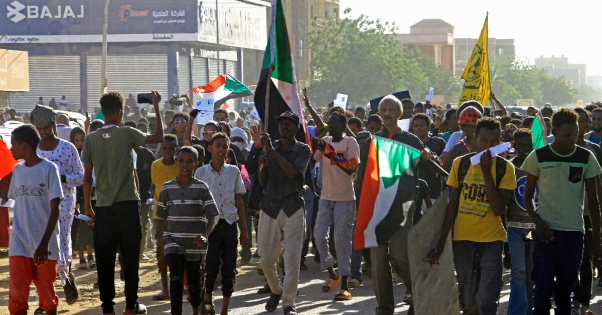 Protests as Sudan marks key anniversary - AL-Monitor: The Middle Eastʼs ...