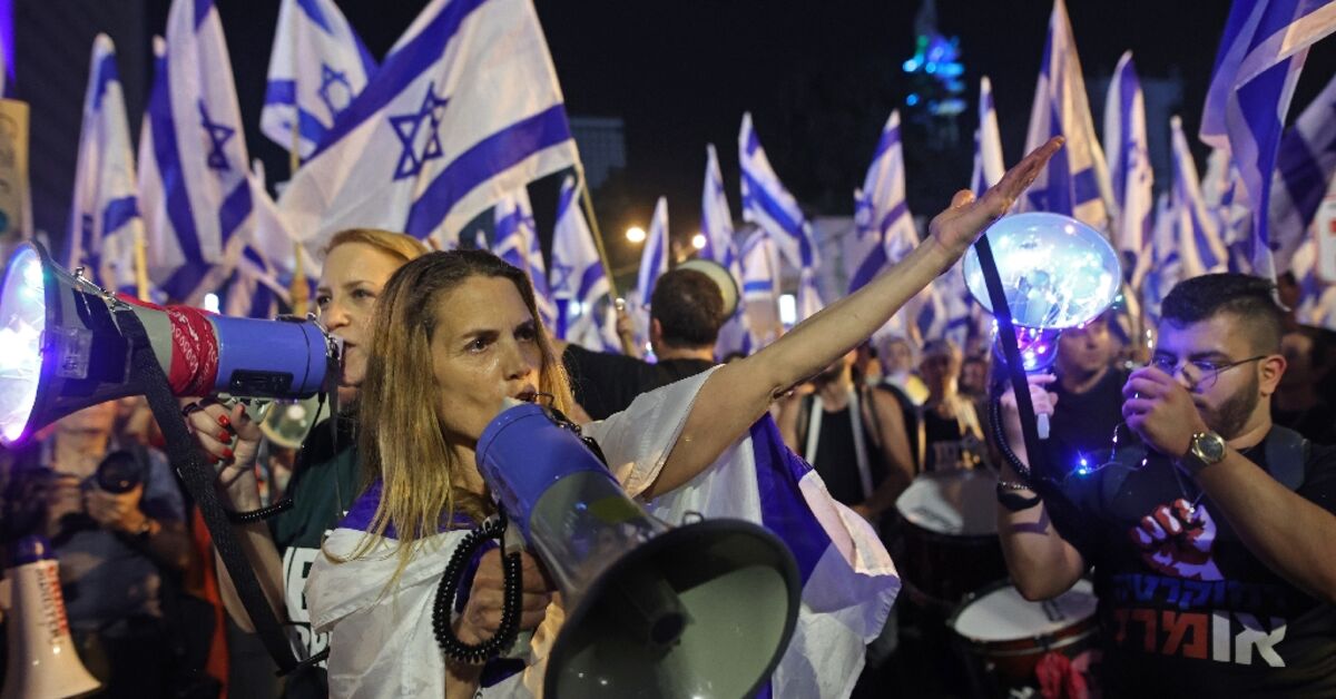 Israel protesters keep up the pressure on Netanyahu - AL-MONITOR: The ...