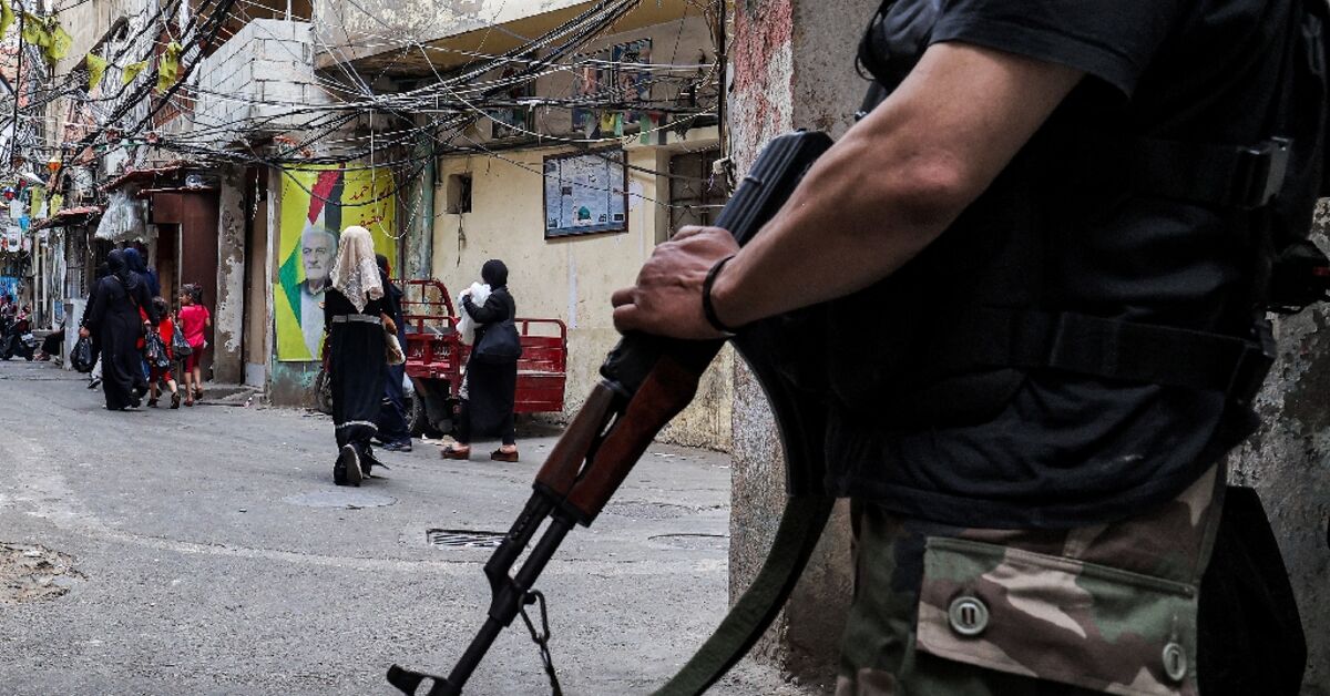 Young Palestinians in Lebanon dream of a future abroad - AL-MONITOR ...
