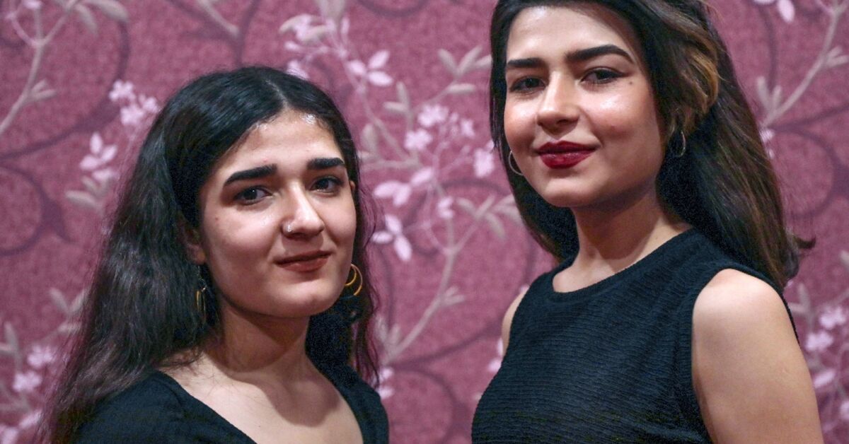 After IS and bombs, refugee sisters sing of Kurdish sorrow - AL-Monitor ...