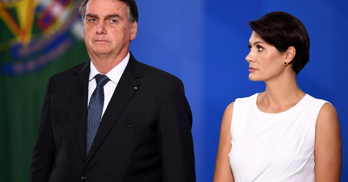 Bolsonaro declines to answer police questions in jewel scandal - AL ...