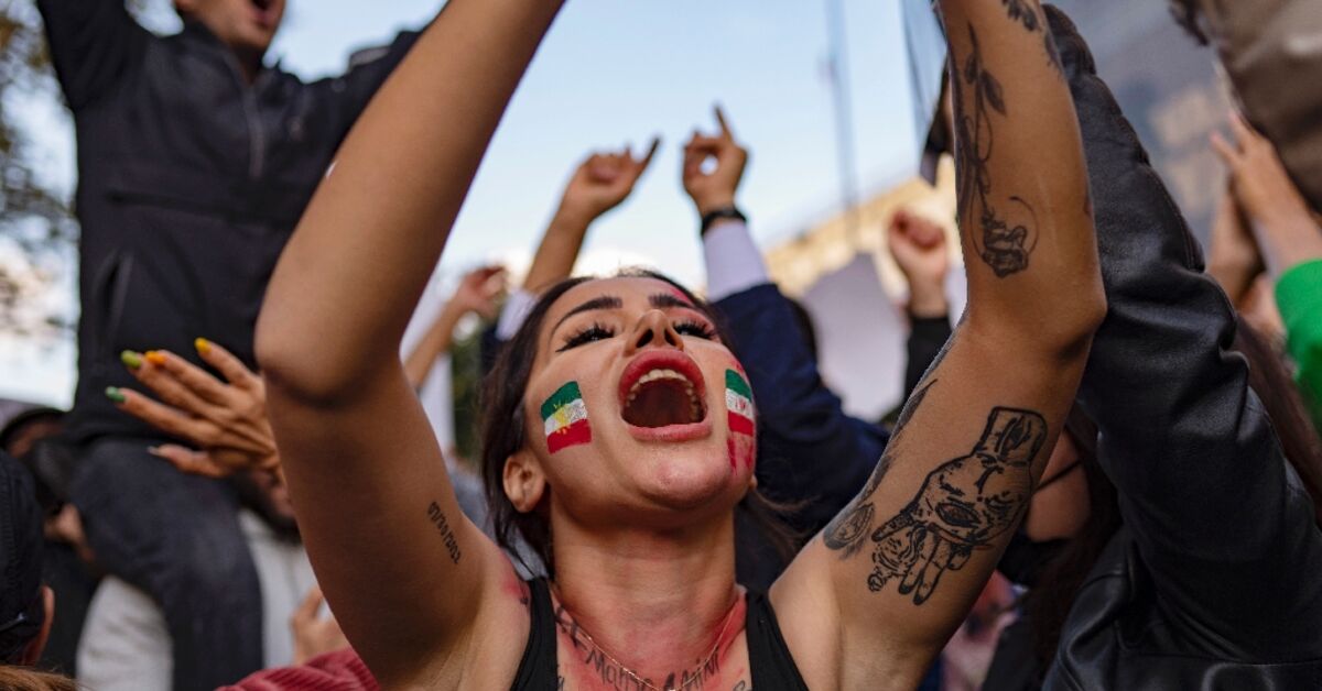 Iranian singer ready 'to pay price for freedom' after 74 lashes - AL ...