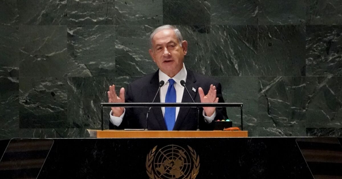 Netanyahu at UN issues 'nuclear' threat to Iran, later retracted - AL ...