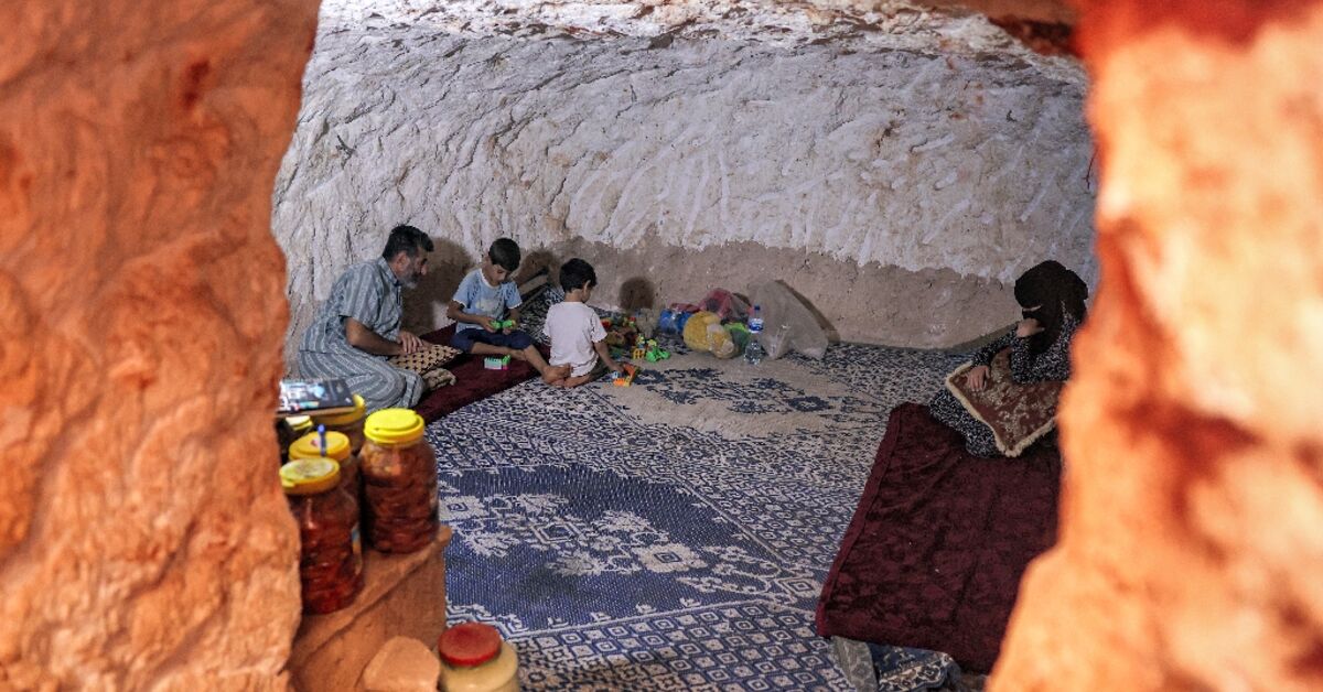'Like a grave': Syrians shelter underground in rebel bastion - AL ...