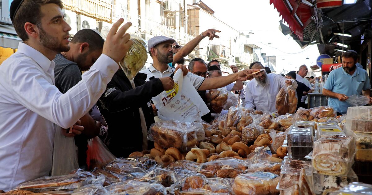 Israeli shekel falls to 7-year low of 3.87 against the dollar - AL ...