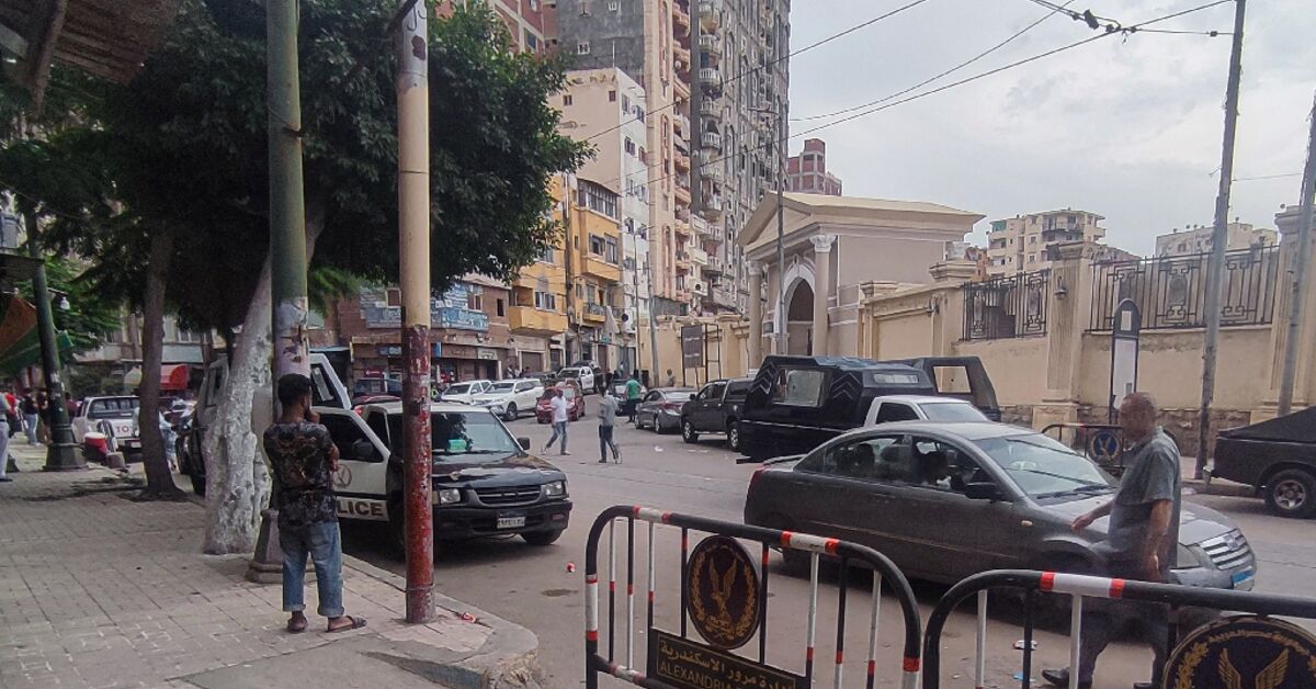 Two Israeli tourists, local guide shot dead by Egypt policeman - AL ...