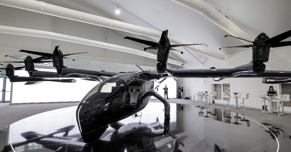 Flying taxis braced for takeoff at Dubai Airshow - AL-MONITOR: The ...