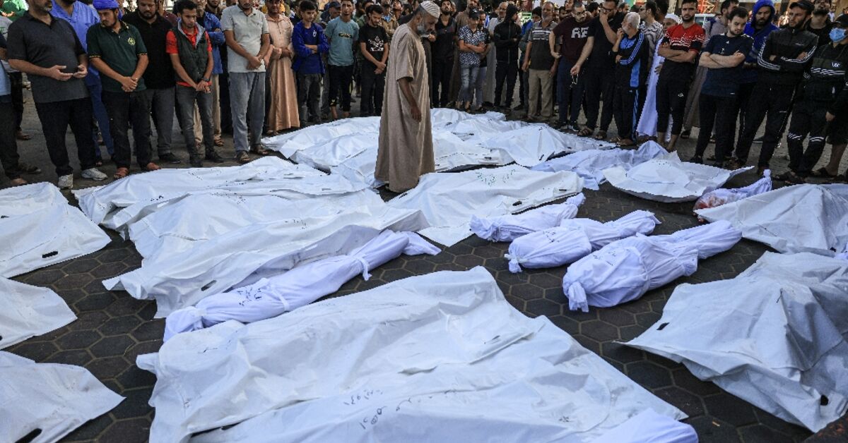 Gazans bury their dead in orchards and football fields - AL-Monitor ...