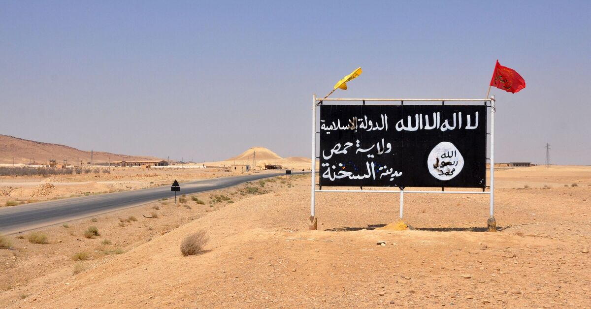 At least 34 Syrian soldiers killed in suspected ISIS attack as threat ...