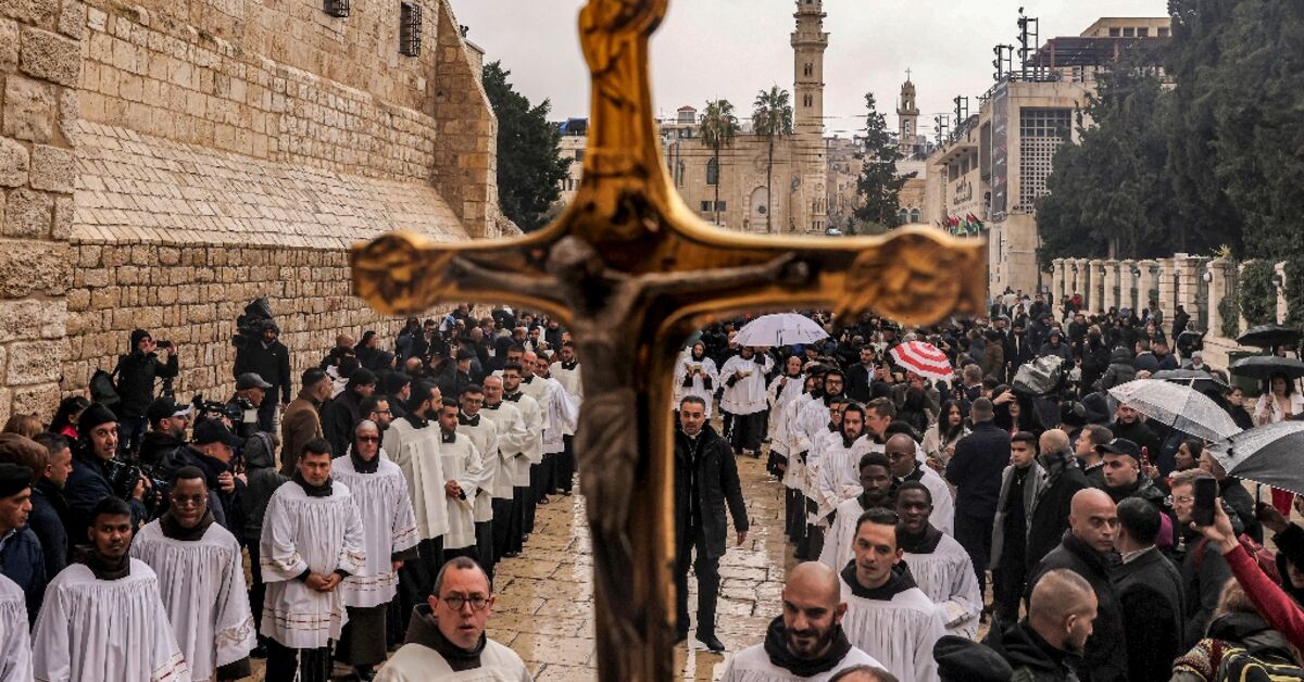 Sombre Christmas Eve in Bethlehem as Gaza war rages - AL-MONITOR: The ...