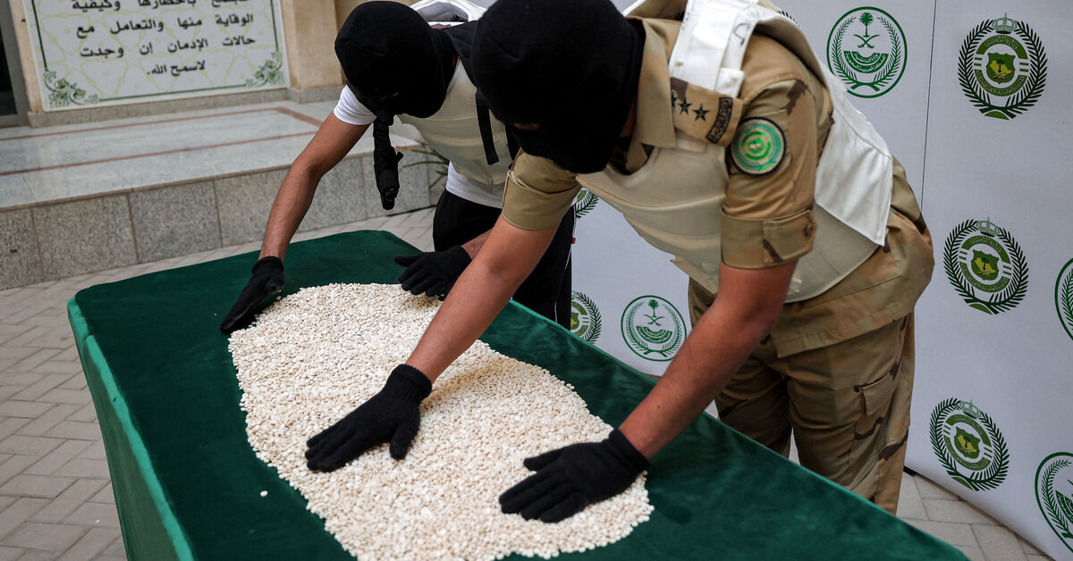 Jordanian military kills drug smugglers on Syrian border - AL-Monitor ...