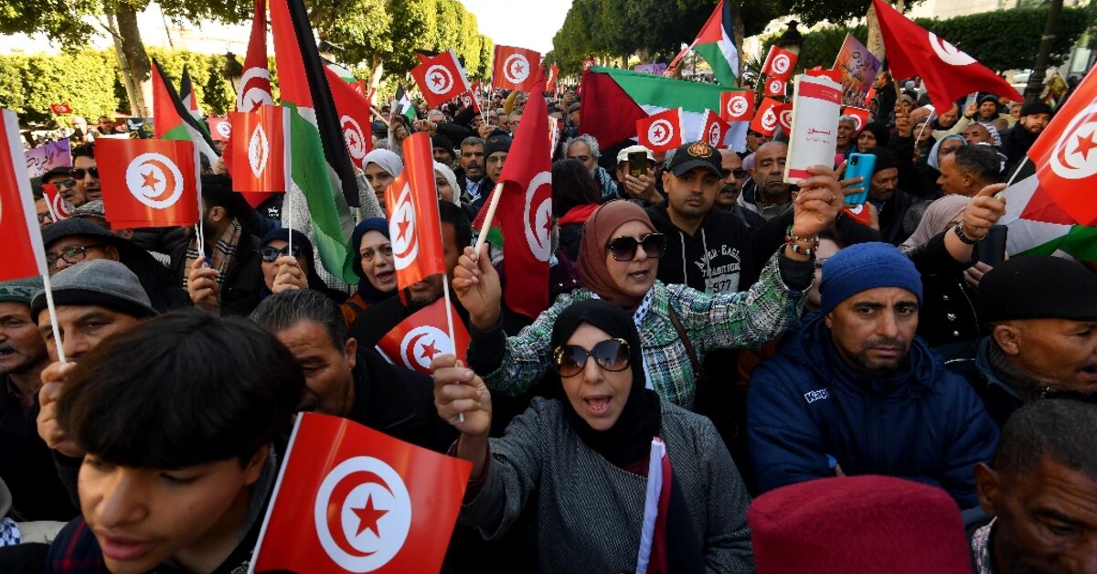 Tunisians protest on Arab Spring uprising anniversary - AL-Monitor: The ...