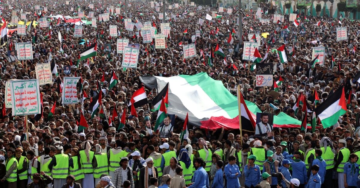 Huthis hold mass rally for Gaza in Yemen capital - AL-MONITOR: The ...