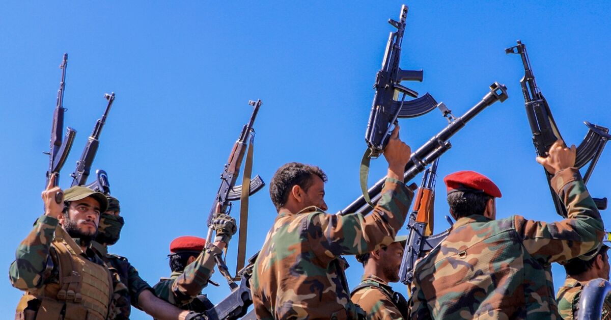 US, Britain hit targets in Yemen as Huthis vow to strike back - AL ...