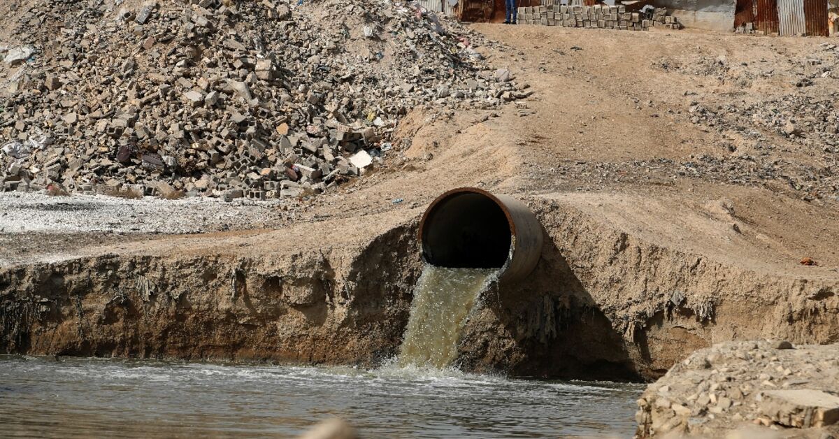 Rampant water pollution threatens Iraq's shrinking rivers - AL-Monitor ...
