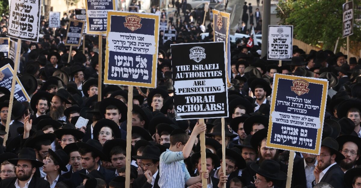 Israeli ultra-Orthodox minister breaks ranks on military draft - AL ...