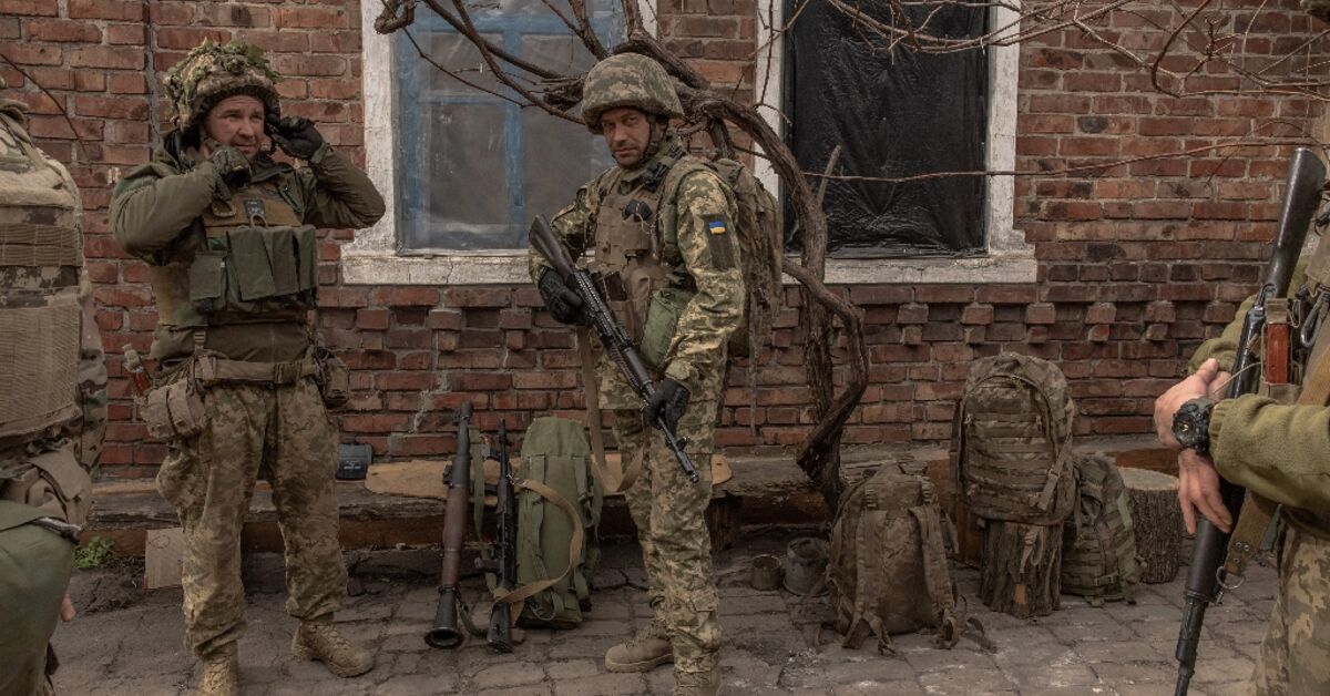 US sent seized Iran weapons, ammo to Ukraine - AL-MONITOR: The Middle ...