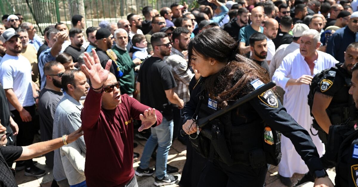 Palestinian Muslims mark sad and tense 'holiest Ramadan night' in ...
