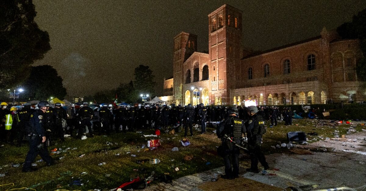 Bitterness at UCLA as Gaza protest cleared - AL-Monitor: The Middle ...
