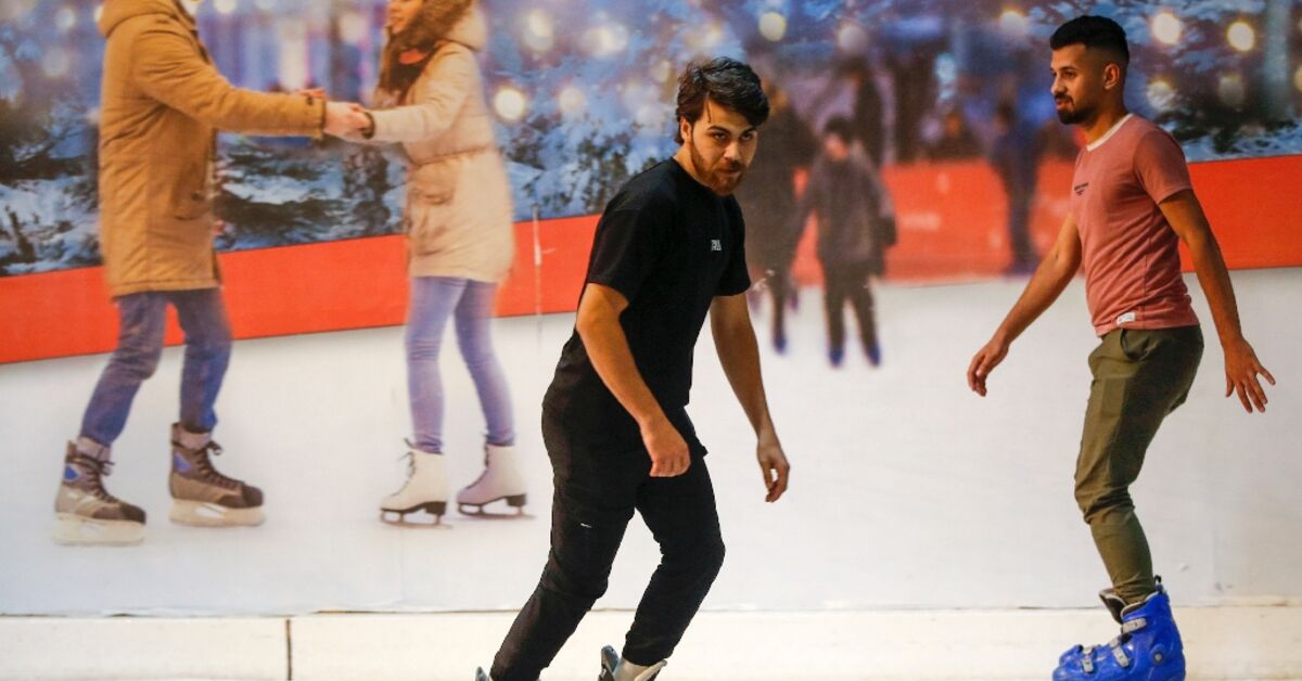 Iraqis flock to river or ice rink to escape searing heat - AL-Monitor ...