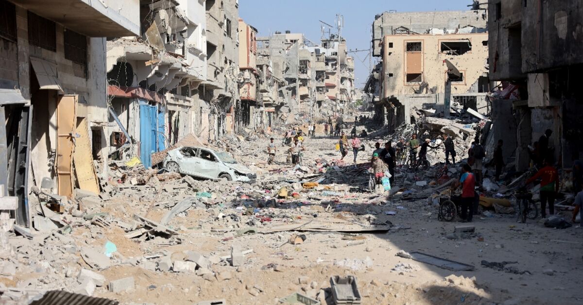 Gaza City's Shujaiya 'in ruins' after latest Israeli operation - AL ...