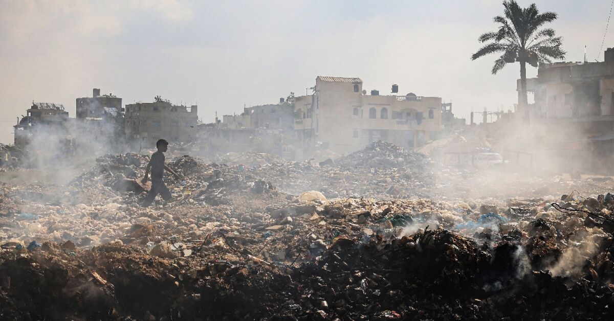 Israel air, artillery strikes hit Gaza - AL-Monitor: The Middle Eastʼs ...