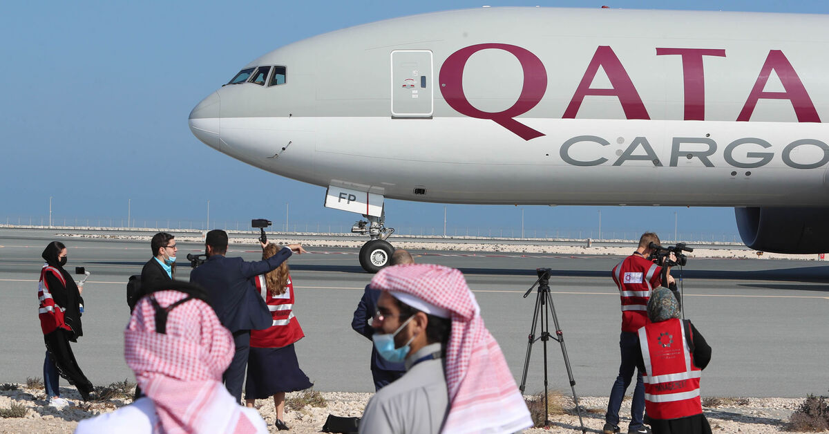 Qatar Airways sees annual profit climb by 39% to record $1.67B - AL ...
