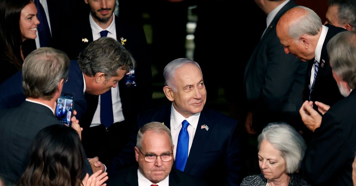 Netanyahu delivers defiant speech, remains weak leader as Israel ...